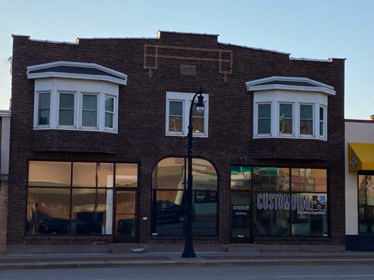 About – Customodal